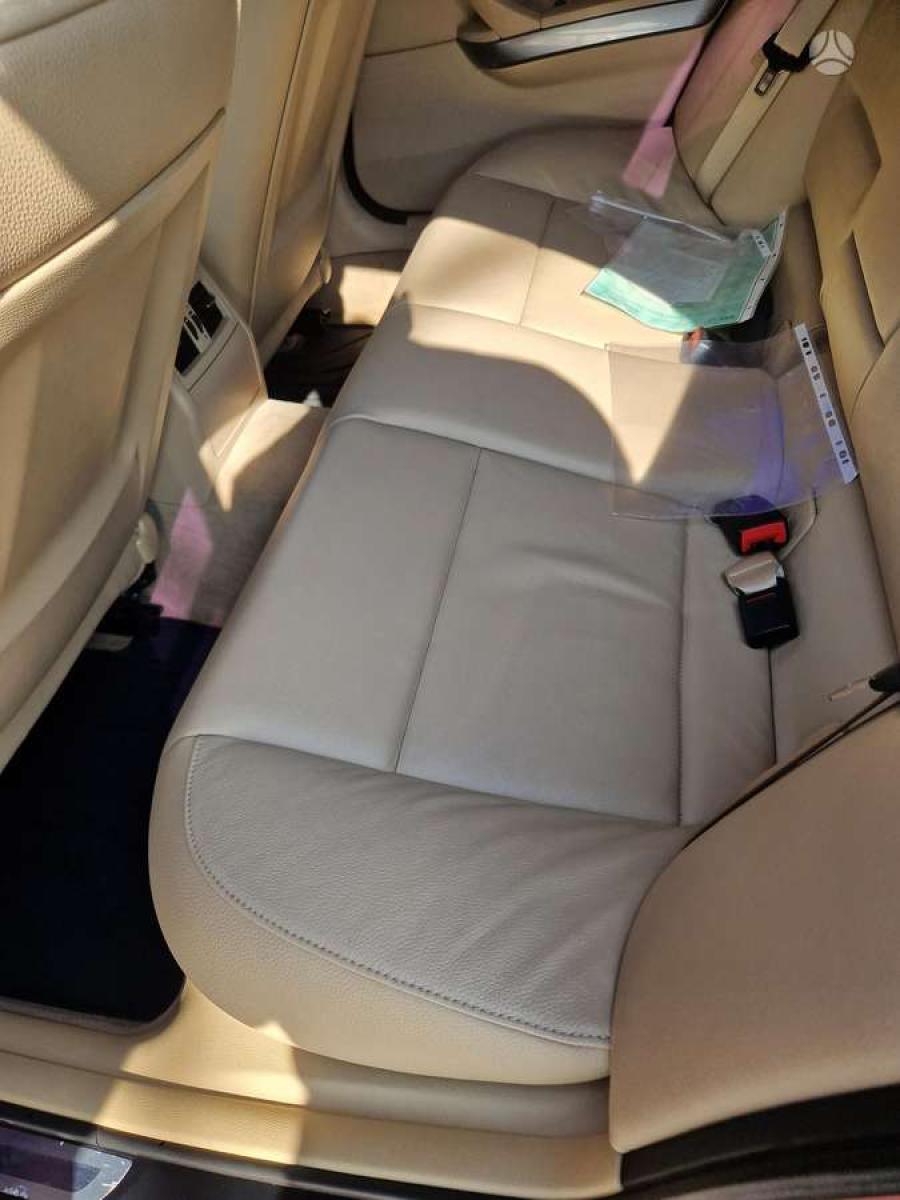 Sarkans BMW 318 2011 Kauņa, ar dzinēja tilpumu 2.00 L un nobraukumu 317 tūkst. km par 5250 €, foto 28 vietnē AUTOMOTO.COM.LV