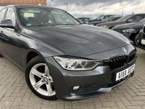 Red BMW 318 2014 in Kaunas, with an engine capacity of 2.00 L and mileage of 234 thousand km for 9550 €, photo 5 on AUTOMOTO.COM.LV