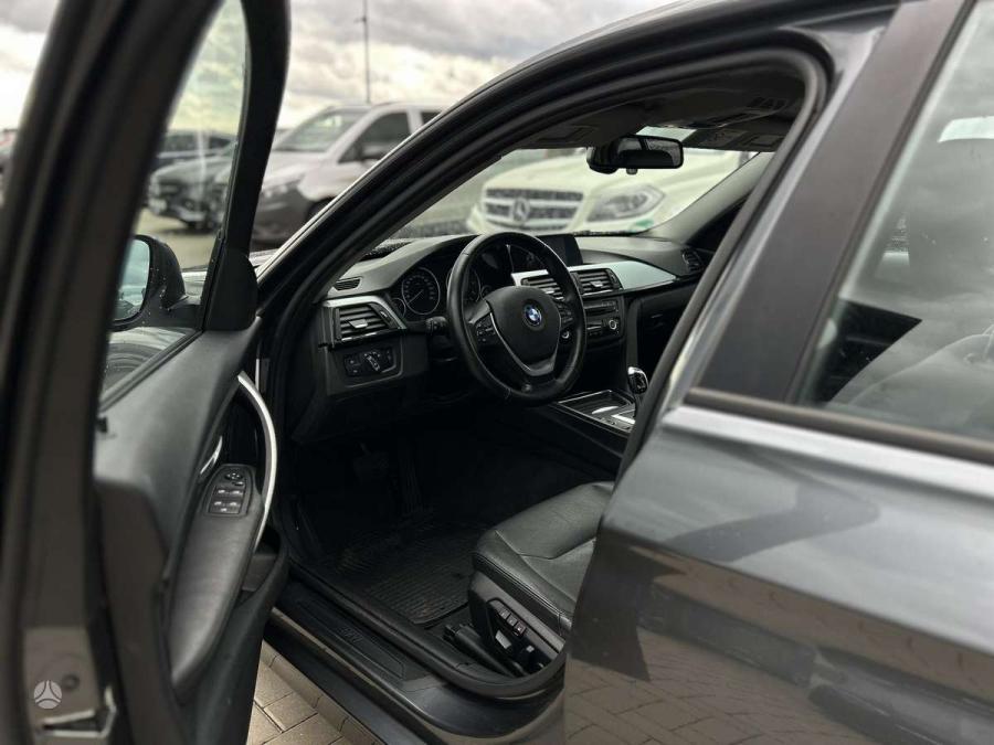 Red BMW 318 2014 in Kaunas, with an engine capacity of 2.00 L and mileage of 234 thousand km for 9550 €, photo 17 on AUTOMOTO.COM.LV
