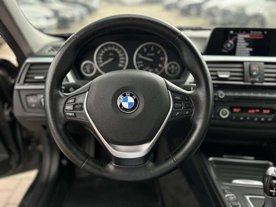 Red BMW 318 2014 in Kaunas, with an engine capacity of 2.00 L and mileage of 234 thousand km for 9550 €, photo 21 on AUTOMOTO.COM.LV