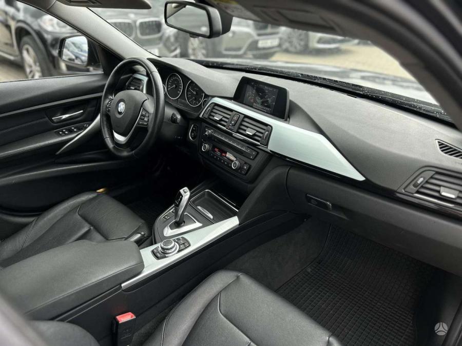 Red BMW 318 2014 in Kaunas, with an engine capacity of 2.00 L and mileage of 234 thousand km for 9550 €, photo 34 on AUTOMOTO.COM.LV