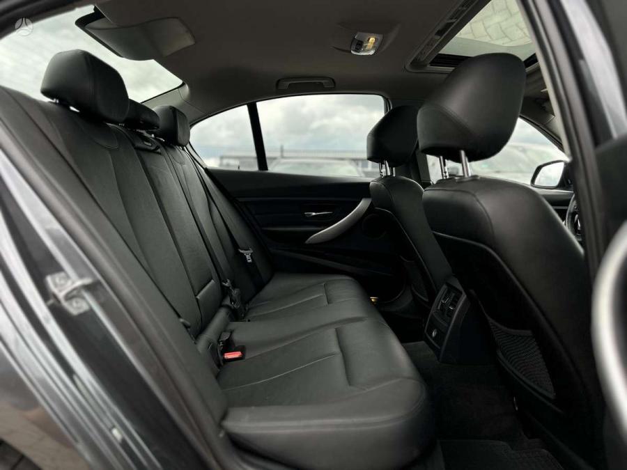Red BMW 318 2014 in Kaunas, with an engine capacity of 2.00 L and mileage of 234 thousand km for 9550 €, photo 38 on AUTOMOTO.COM.LV