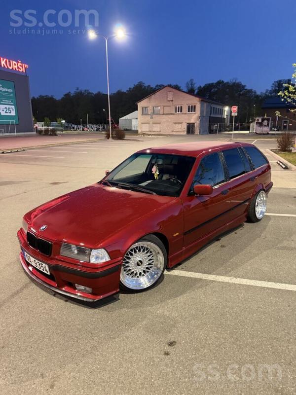 Red BMW 318 1997 in Liepaja, with an engine capacity of 1.80 L and mileage of 333 thousand km for 4400 €, photo 3 on AUTOMOTO.COM.LV