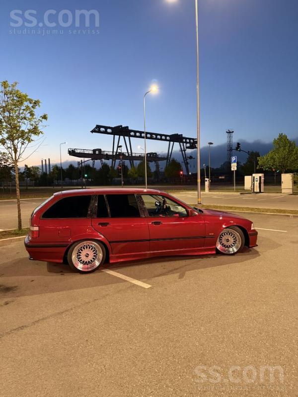 Red BMW 318 1997 in Liepaja, with an engine capacity of 1.80 L and mileage of 333 thousand km for 4400 €, photo 4 on AUTOMOTO.COM.LV