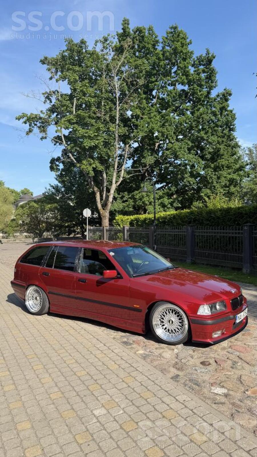 Sarkans BMW 318 1997 Liepāja, ar dzinēja tilpumu 1.80 L un nobraukumu 323 tūkst. km par 4300 €, foto 3 vietnē AUTOMOTO.COM.LV