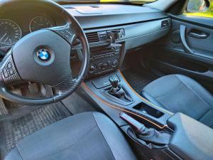 Sarkans BMW 318 2006 Vilkaviškis, ar dzinēja tilpumu 2.00 L un nobraukumu 372 tūkst. km par 1999 €, foto 18 vietnē AUTOMOTO.COM.LV