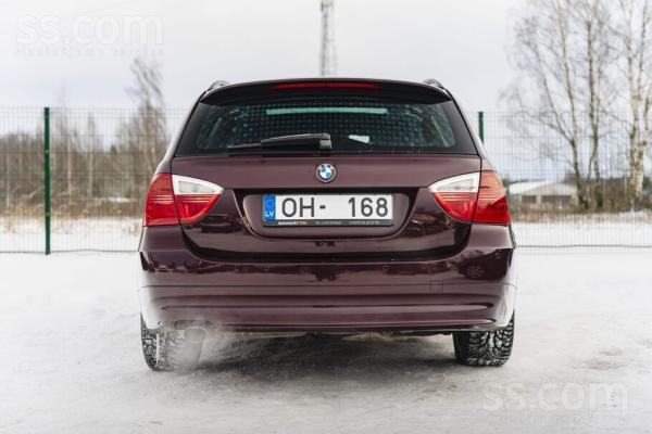 Red BMW 318 2007 in Riga, with an engine capacity of 2.00 L and mileage of 166 thousand km for 4290 €, photo 5 on AUTOMOTO.COM.LV