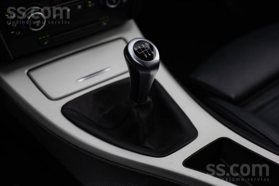 Sarkans BMW 318 2007 Rīga, ar dzinēja tilpumu 2.00 L un nobraukumu 168 tūkst. km par 4890 €, foto 21 vietnē AUTOMOTO.COM.LV
