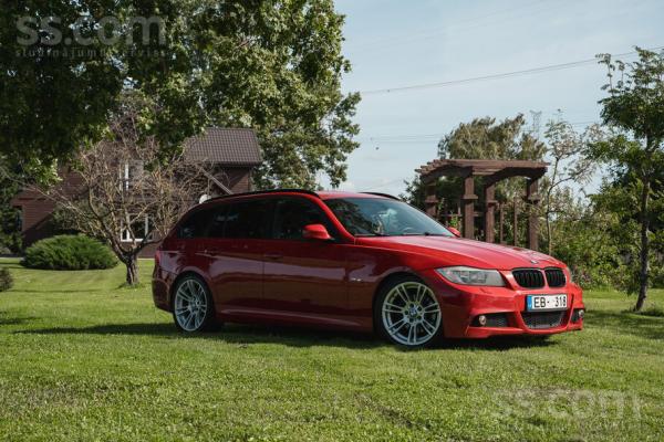 Red BMW 318 2009 in Dobele, with an engine capacity of 2.00 L and mileage of 426 thousand km for 5450 €, photo 3 on AUTOMOTO.COM.LV