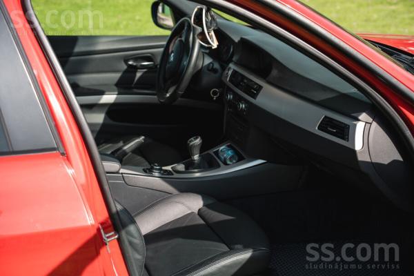 Red BMW 318 2009 in Dobele, with an engine capacity of 2.00 L and mileage of 426 thousand km for 4450 €, photo 8 on AUTOMOTO.COM.LV