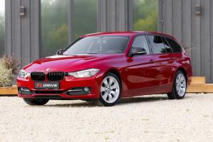 Red BMW 318 2012 in Jelgava, with an engine capacity of 2.00 L and mileage of 310 thousand km for 7500 €, photo 5 on AUTOMOTO.COM.LV