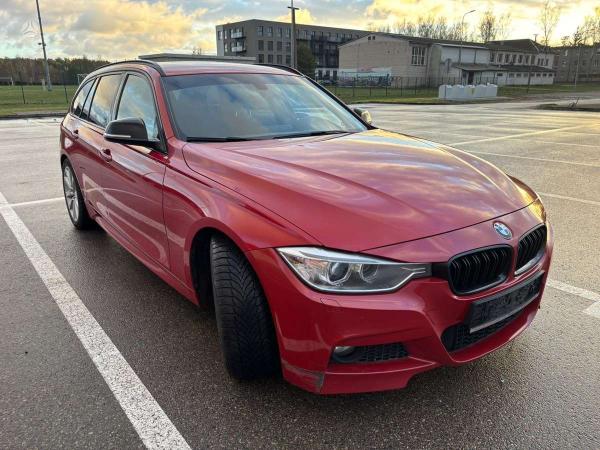 Red BMW 318 2013 in Marijampole, with an engine capacity of 0.00 L and mileage of 258 thousand km for 7950 €, photo 3 on AUTOMOTO.COM.LV