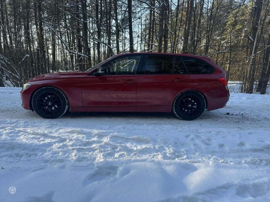 Sarkans BMW 318 2013 Alīta, ar dzinēja tilpumu 2.00 L un nobraukumu 294 tūkst. km par 5700 €, foto 3 vietnē AUTOMOTO.COM.LV