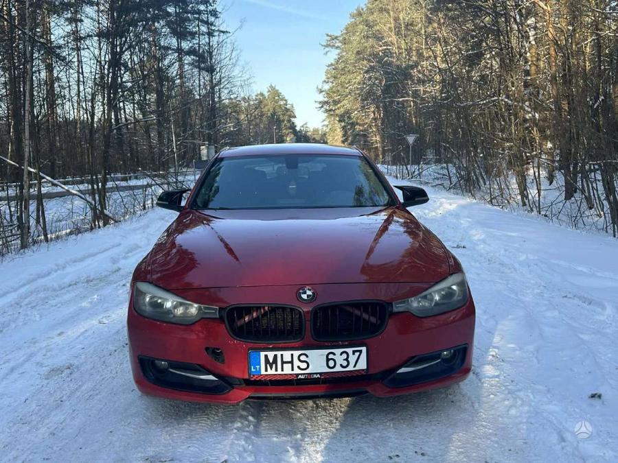 Sarkans BMW 318 2013 Alīta, ar dzinēja tilpumu 2.00 L un nobraukumu 294 tūkst. km par 5700 €, foto 8 vietnē AUTOMOTO.COM.LV