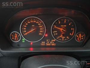 Red BMW 318 2015 in Riga, with an engine capacity of 2.00 L and mileage of 246 thousand km for 8200 €, photo 21 on AUTOMOTO.COM.LV