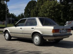 BMW 318 1985 Klaipėda, ar dzinēja tilpumu 1.80 L un nobraukumu 90 tūkst. km par 7300 €, foto 4 vietnē AUTOMOTO.COM.LV