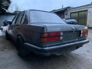 BMW 318 1987 Jonava, ar dzinēja tilpumu 2.80 L un nobraukumu 298 tūkst. km par 1800 €, foto 6 vietnē AUTOMOTO.COM.LV