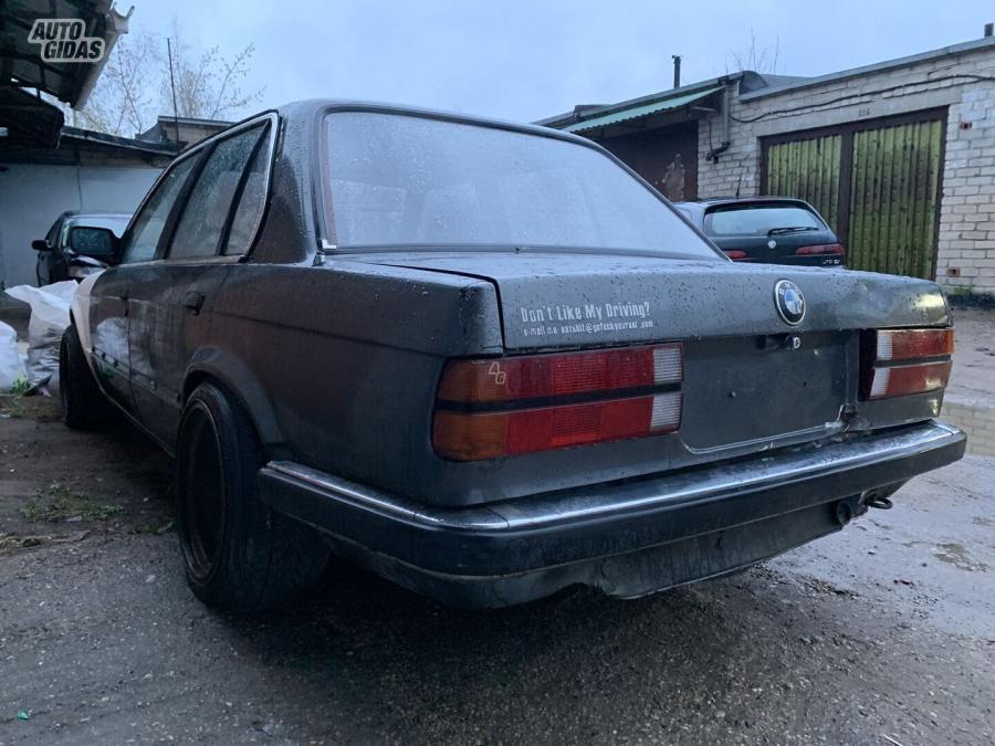 BMW 318 1987 Jonava, ar dzinēja tilpumu 2.80 L un nobraukumu 298 tūkst. km par 1800 €, foto 6 vietnē AUTOMOTO.COM.LV