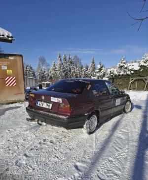 BMW 318 1995 Tallina, ar dzinēja tilpumu 1.80 L un nobraukumu 272 tūkst. km par 1500 €, foto 16 vietnē AUTOMOTO.COM.LV