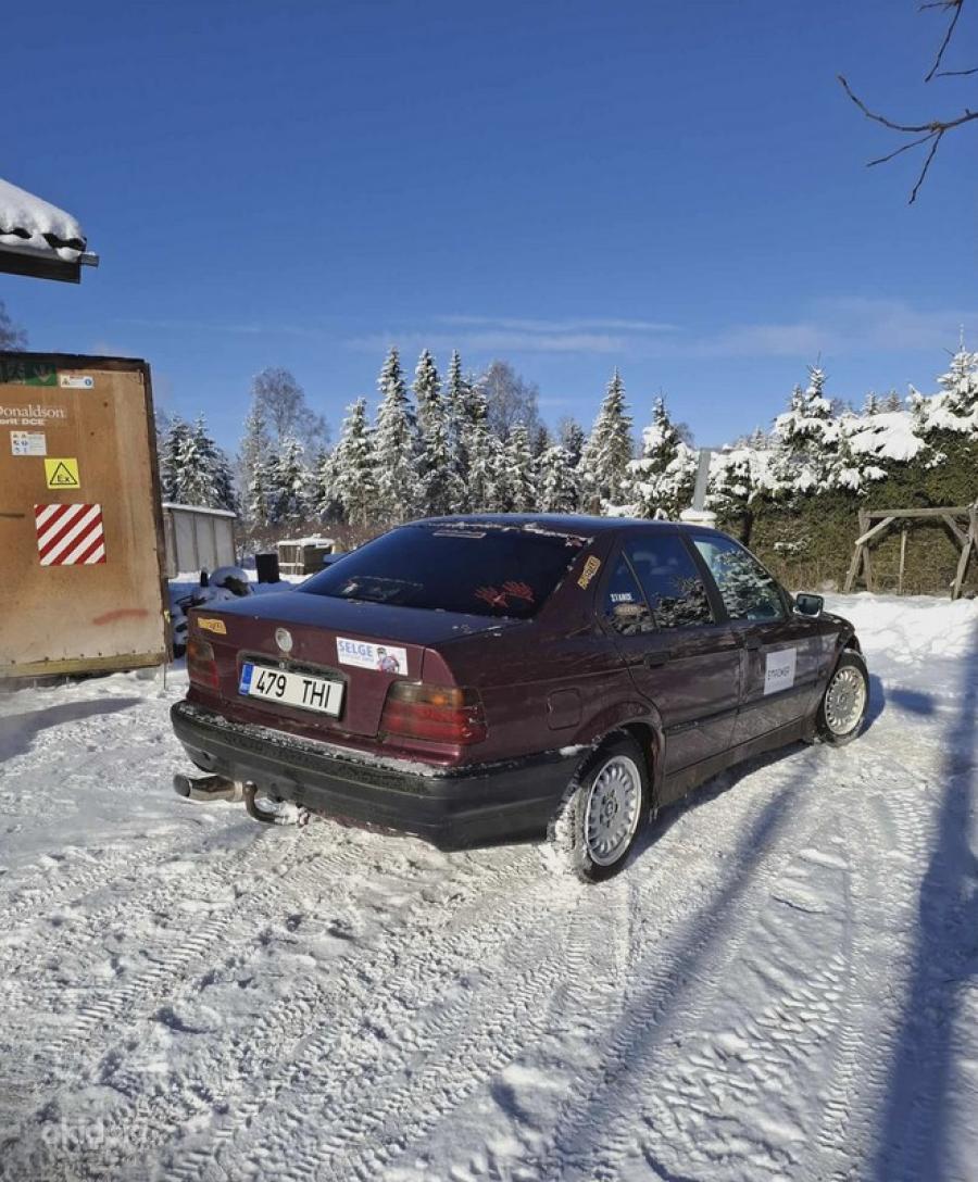 BMW 318 1995 Tallina, ar dzinēja tilpumu 1.80 L un nobraukumu 272 tūkst. km par 1500 €, foto 16 vietnē AUTOMOTO.COM.LV