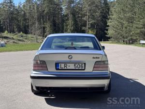 BMW 318 1998 Kuldīga, ar dzinēja tilpumu 3.00 L un nobraukumu 364 tūkst. km par 7000 €, foto 4 vietnē AUTOMOTO.COM.LV