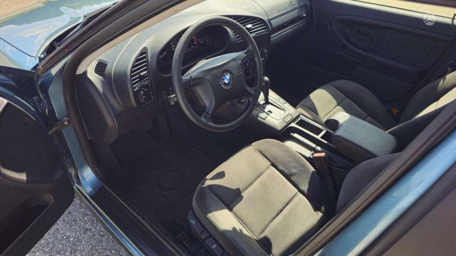 BMW 318 1998 in Kaunas, with an engine capacity of 1.80 L and mileage of 225 thousand km for 3500 €, photo 11 on AUTOMOTO.COM.LV