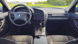BMW 318 1998 in Kaunas, with an engine capacity of 1.80 L and mileage of 225 thousand km for 3500 €, photo 12 on AUTOMOTO.COM.LV