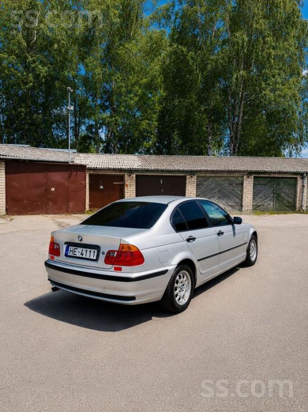 BMW 318 2000 in Riga, with an engine capacity of 1.80 L and mileage of 271 thousand km for 1400 €, photo 4 on AUTOMOTO.COM.LV