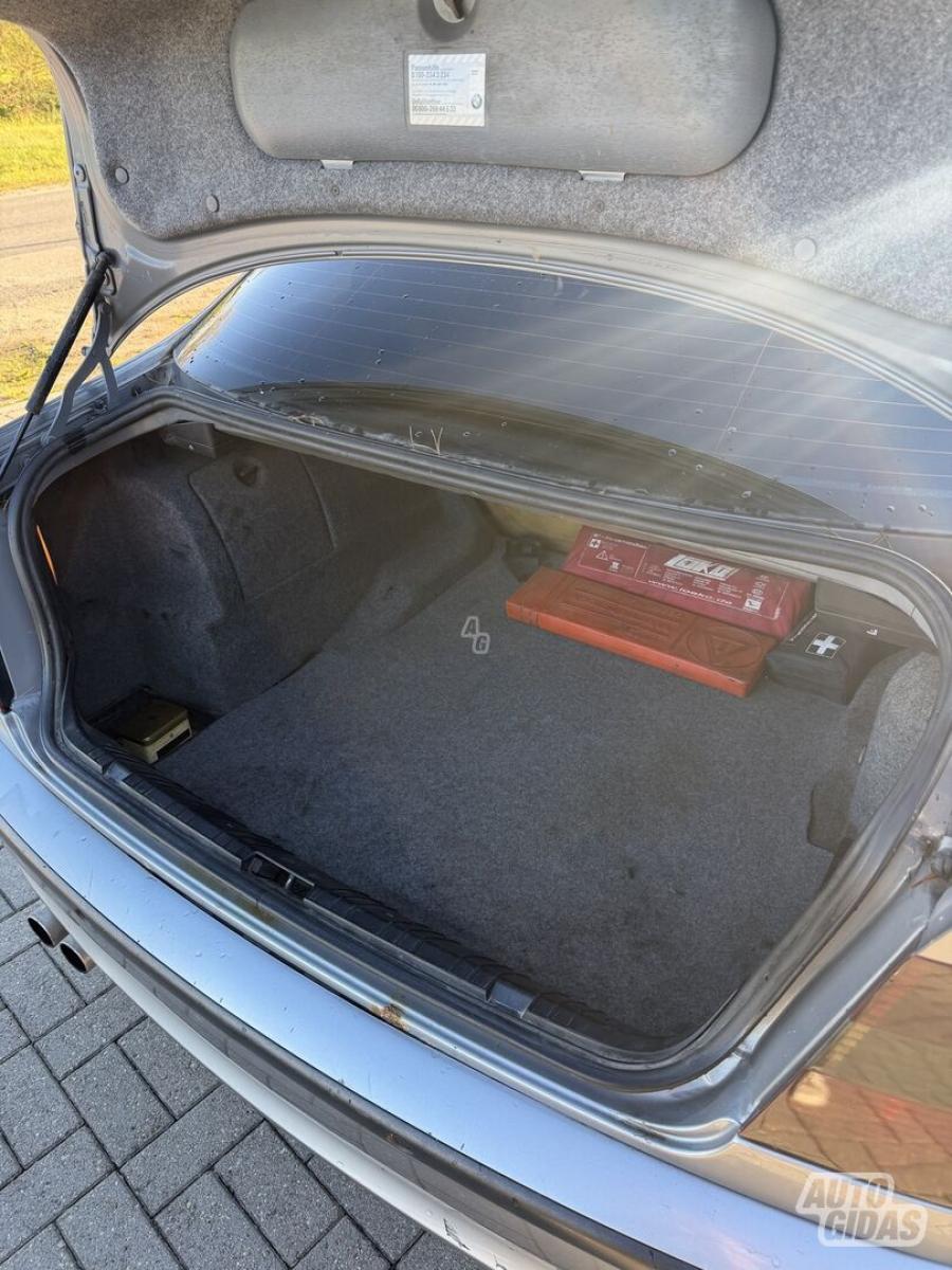 BMW 318 2003 in Vilnius, with an engine capacity of 2.00 L and mileage of 345 thousand km for 1600 €, photo 14 on AUTOMOTO.COM.LV