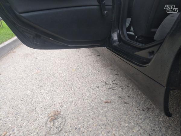 BMW 318 2004 in Vilnius, with an engine capacity of 2.00 L and mileage of 243 thousand km for 2000 €, photo 9 on AUTOMOTO.COM.LV