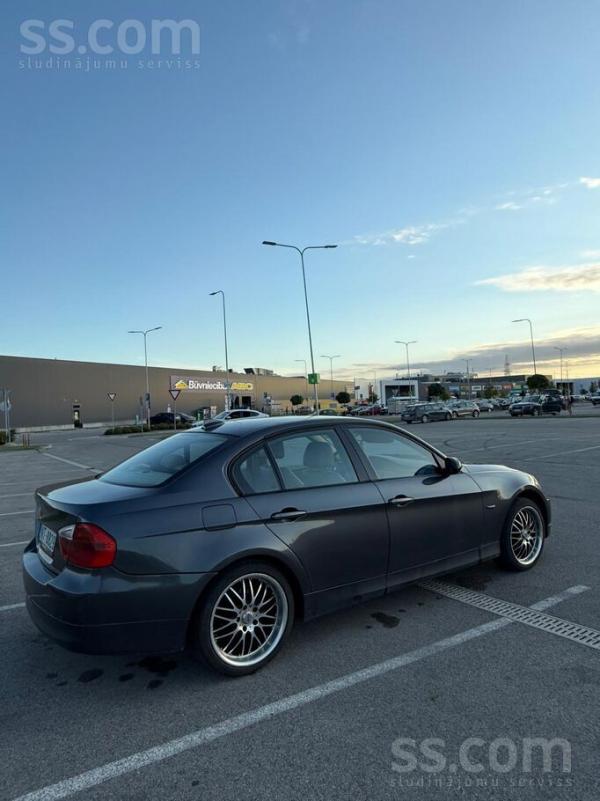 BMW 318 2005 in Riga, with an engine capacity of 2.00 L and mileage of 350 thousand km for 3200 €, photo 5 on AUTOMOTO.COM.LV