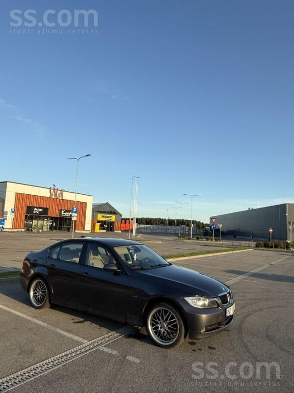 BMW 318 2005 in Riga, with an engine capacity of 2.00 L and mileage of 341 thousand km for 3850 €, photo 3 on AUTOMOTO.COM.LV
