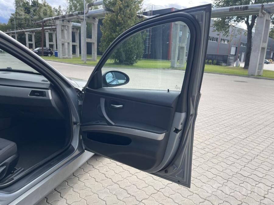 BMW 318 2006 Rīga, ar dzinēja tilpumu 1.80 L un nobraukumu 275 tūkst. km par 3600 €, foto 17 vietnē AUTOMOTO.COM.LV