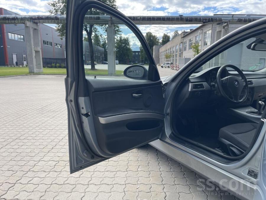 BMW 318 2006 Rīga, ar dzinēja tilpumu 1.80 L un nobraukumu 275 tūkst. km par 3600 €, foto 18 vietnē AUTOMOTO.COM.LV