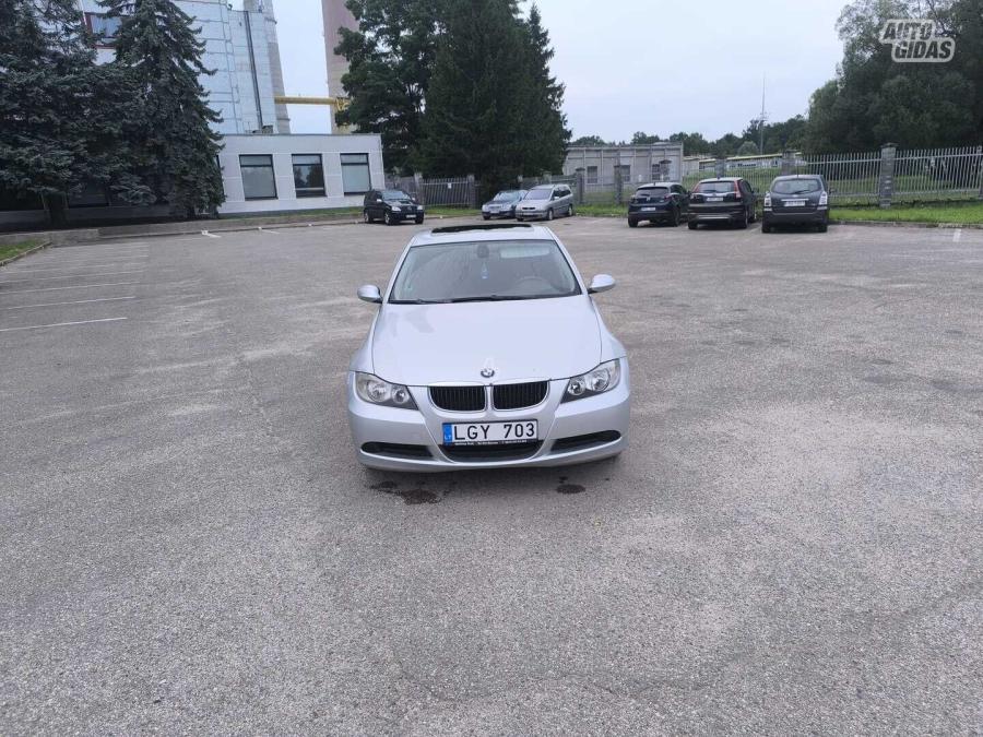 BMW 318 2006 Kauņa, ar dzinēja tilpumu 2.00 L un nobraukumu 328 tūkst. km par 1590 €, foto 9 vietnē AUTOMOTO.COM.LV