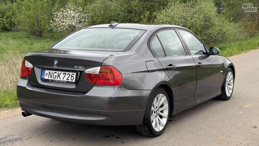 BMW 318 2007 in Vilnius, with an engine capacity of 2.00 L and mileage of 382 thousand km for 2100 €, photo 4 on AUTOMOTO.COM.LV
