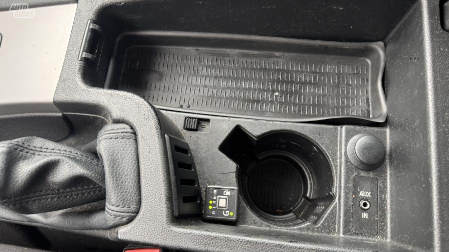 BMW 318 2007 in Vilnius, with an engine capacity of 2.00 L and mileage of 382 thousand km for 2100 €, photo 11 on AUTOMOTO.COM.LV