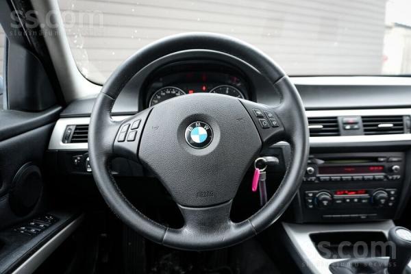BMW 318 2009 in Riga, with an engine capacity of 2.00 L and mileage of 265 thousand km for 5990 €, photo 6 on AUTOMOTO.COM.LV