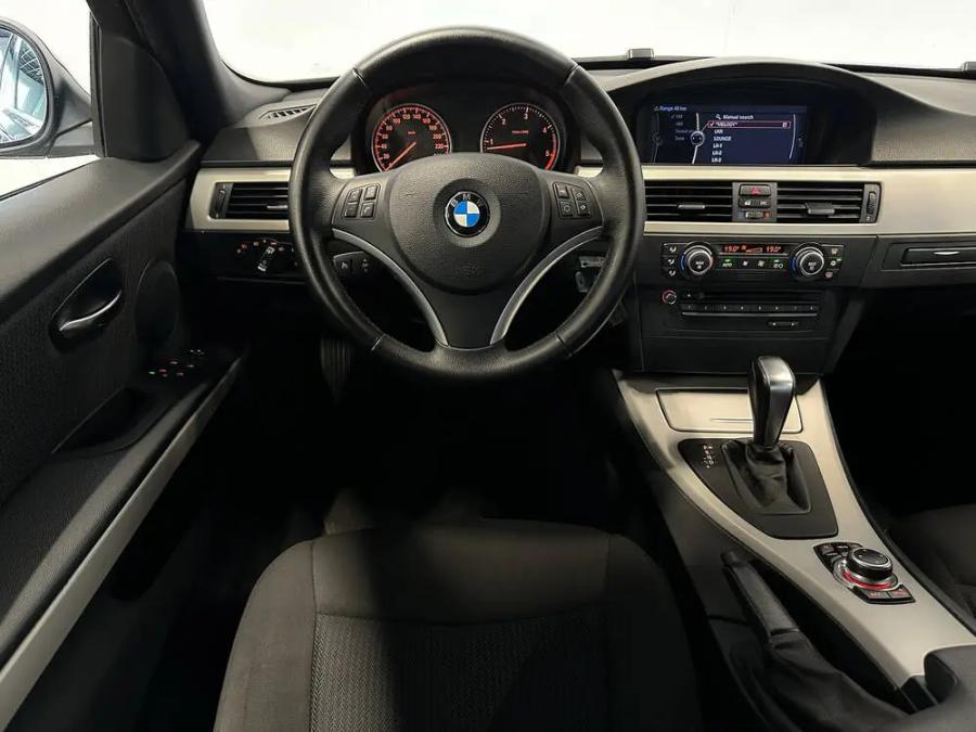 BMW 318 2009 Jūrmala, ar dzinēja tilpumu 2.00 L un nobraukumu 30 tūkst. km par 5950 €, foto 26 vietnē AUTOMOTO.COM.LV