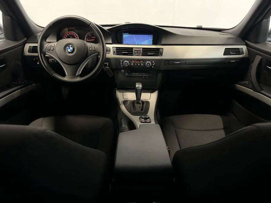 BMW 318 2009 Jūrmala, ar dzinēja tilpumu 2.00 L un nobraukumu 30 tūkst. km par 5950 €, foto 27 vietnē AUTOMOTO.COM.LV