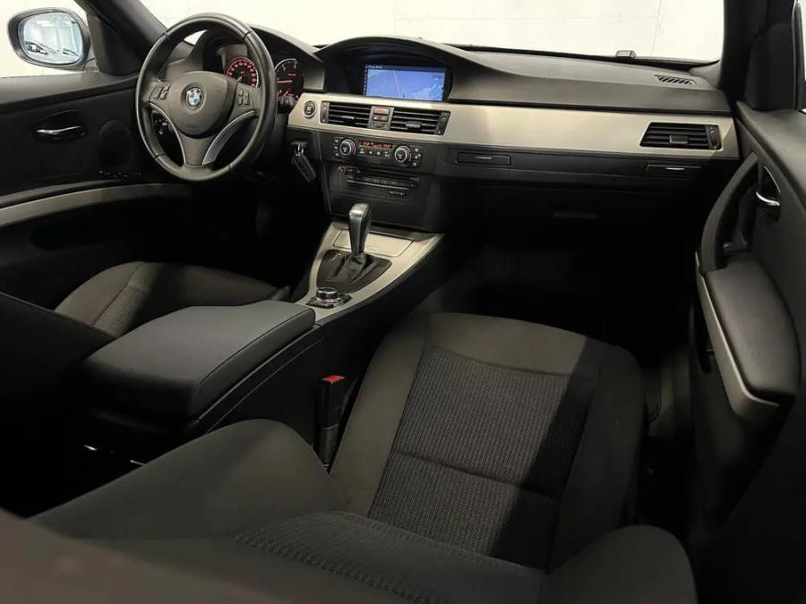 BMW 318 2009 Jūrmala, ar dzinēja tilpumu 2.00 L un nobraukumu 30 tūkst. km par 5950 €, foto 28 vietnē AUTOMOTO.COM.LV