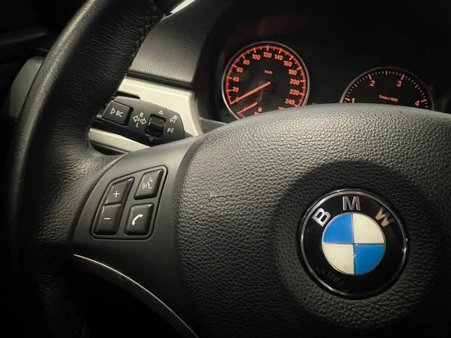 BMW 318 2009 Jūrmala, ar dzinēja tilpumu 2.00 L un nobraukumu 30 tūkst. km par 5950 €, foto 38 vietnē AUTOMOTO.COM.LV