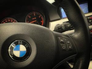 BMW 318 2009 Jūrmala, ar dzinēja tilpumu 2.00 L un nobraukumu 30 tūkst. km par 5950 €, foto 39 vietnē AUTOMOTO.COM.LV