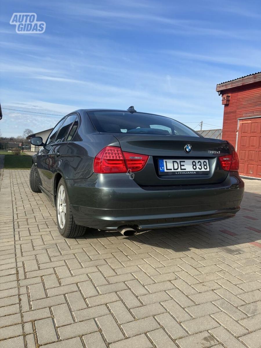 BMW 318 2010 in Vilnius, with an engine capacity of 2.00 L and mileage of 278 thousand km for 4200 €, photo 7 on AUTOMOTO.COM.LV