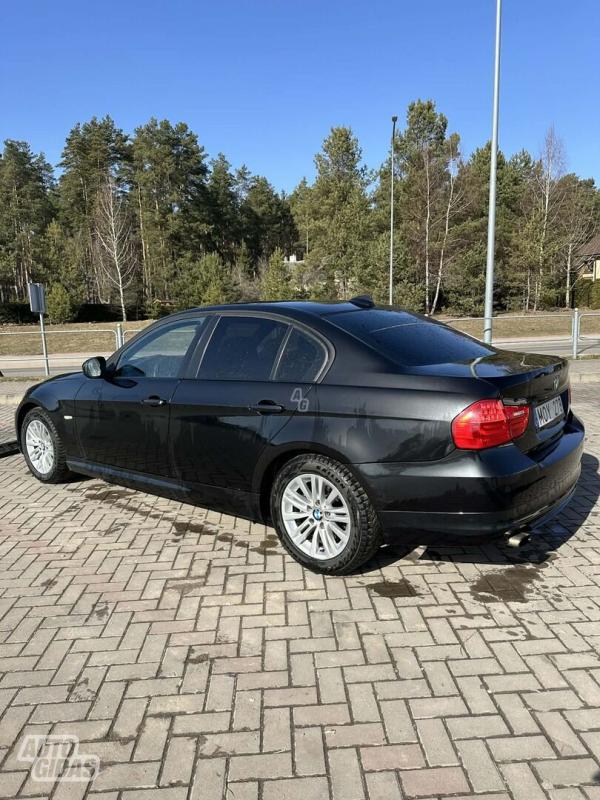 BMW 318 2011 in Vilnius, with an engine capacity of 2.00 L and mileage of 309 thousand km for 5000 €, photo 3 on AUTOMOTO.COM.LV