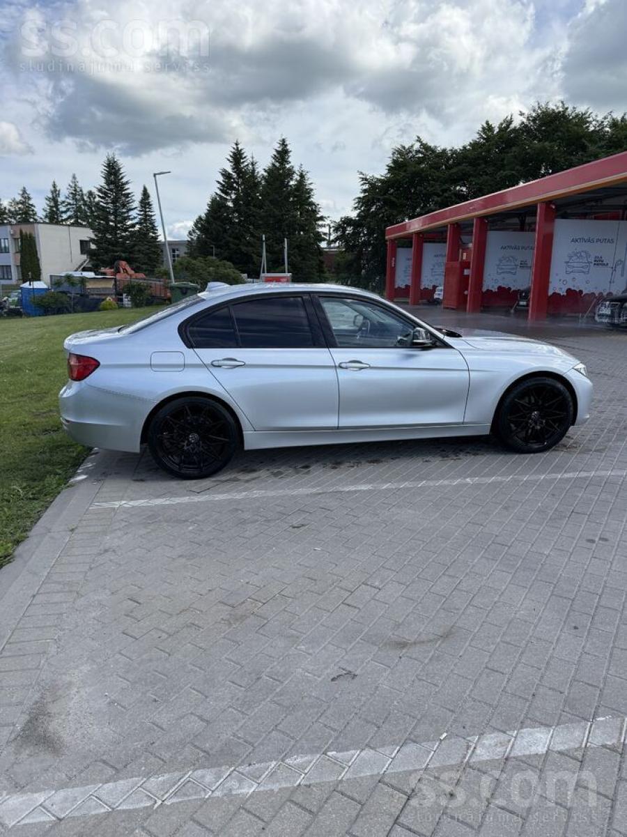 BMW 318 2012 Talsi, ar dzinēja tilpumu 2.00 L un nobraukumu 279 tūkst. km par 7200 €, foto 8 vietnē AUTOMOTO.COM.LV