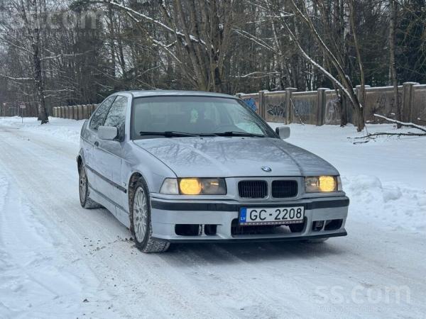 BMW 318 1997 in Riga, with an engine capacity of 1.90 L and mileage of 303 thousand km for 2500 €, photo 1 on AUTOMOTO.COM.LV