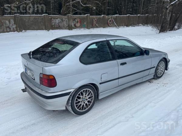 BMW 318 1997 in Riga, with an engine capacity of 1.90 L and mileage of 303 thousand km for 2500 €, photo 3 on AUTOMOTO.COM.LV
