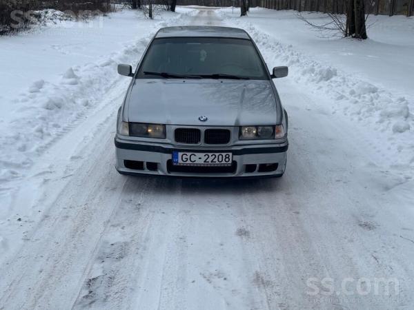 BMW 318 1997 in Riga, with an engine capacity of 1.90 L and mileage of 303 thousand km for 2500 €, photo 7 on AUTOMOTO.COM.LV