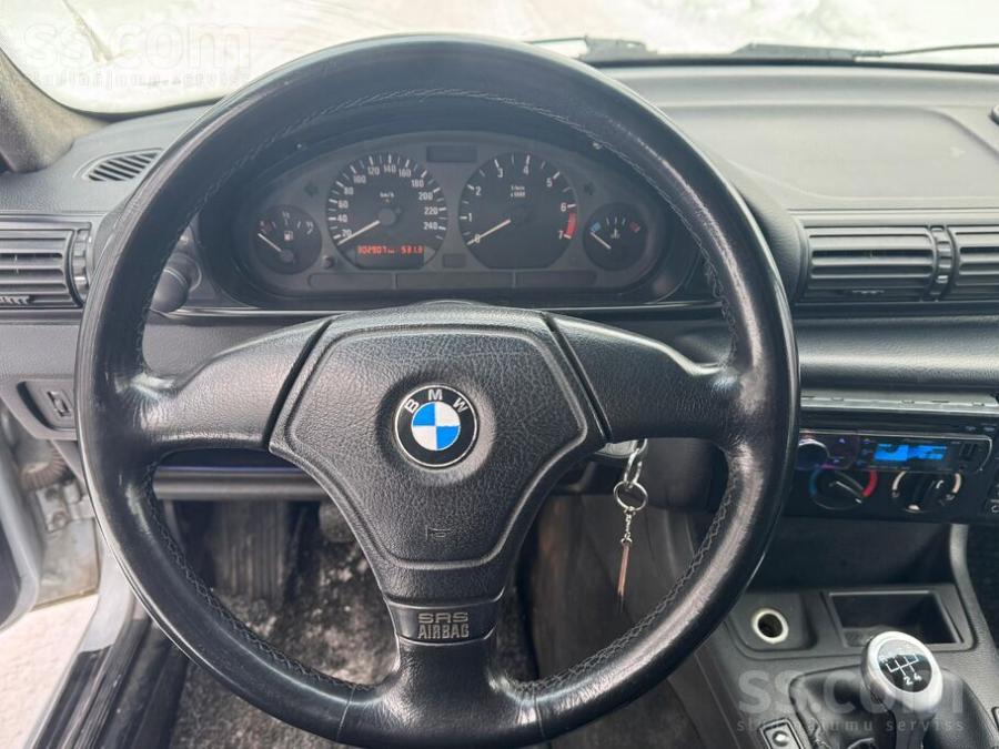 BMW 318 1997 in Riga, with an engine capacity of 1.90 L and mileage of 303 thousand km for 2500 €, photo 8 on AUTOMOTO.COM.LV